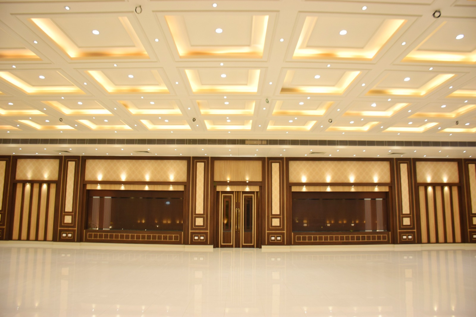 Golden Gleam Resort Banquet Hall Regale, #1 Best Caterers In Malda